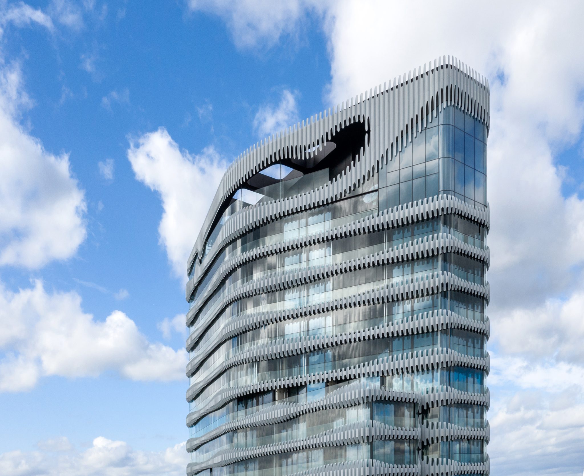 ZIPPER - RKM 740 TOWER · J.MAYER.H